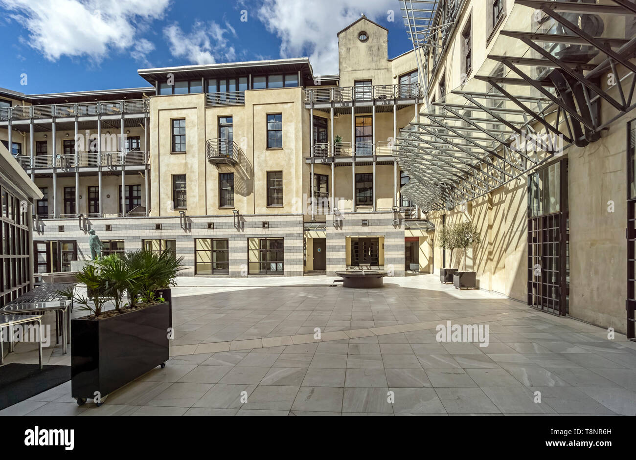 Italian centre glasgow scotland hi-res stock photography and images - Alamy