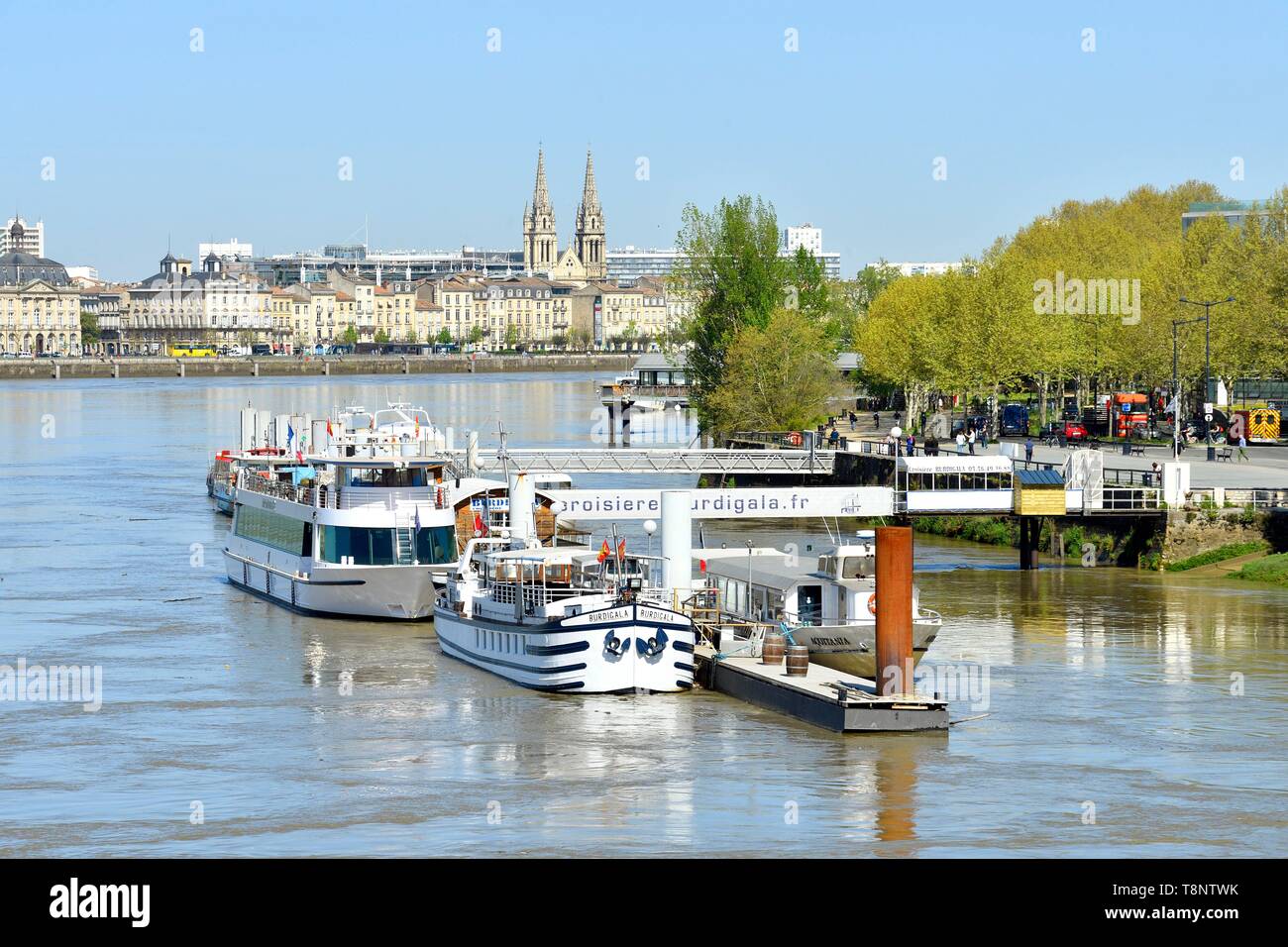 Quai de queyries hi-res stock photography and images - Alamy
