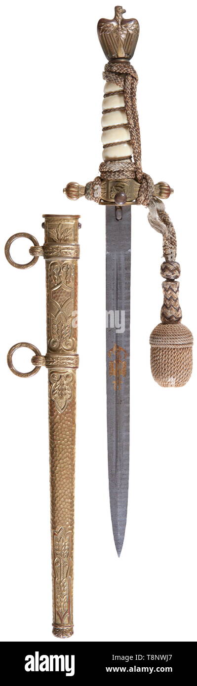 A deluxe dagger M 38 for the Kriegsmarine Etched Damascus blade with ...