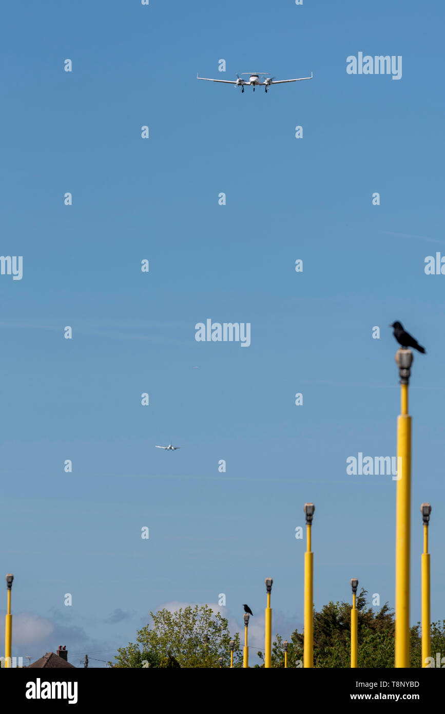 Queue poles hi-res stock photography and images - Alamy