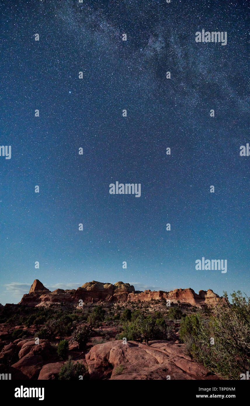 night sky over Canyonlands National Park, Island in the Sky , Moab ...