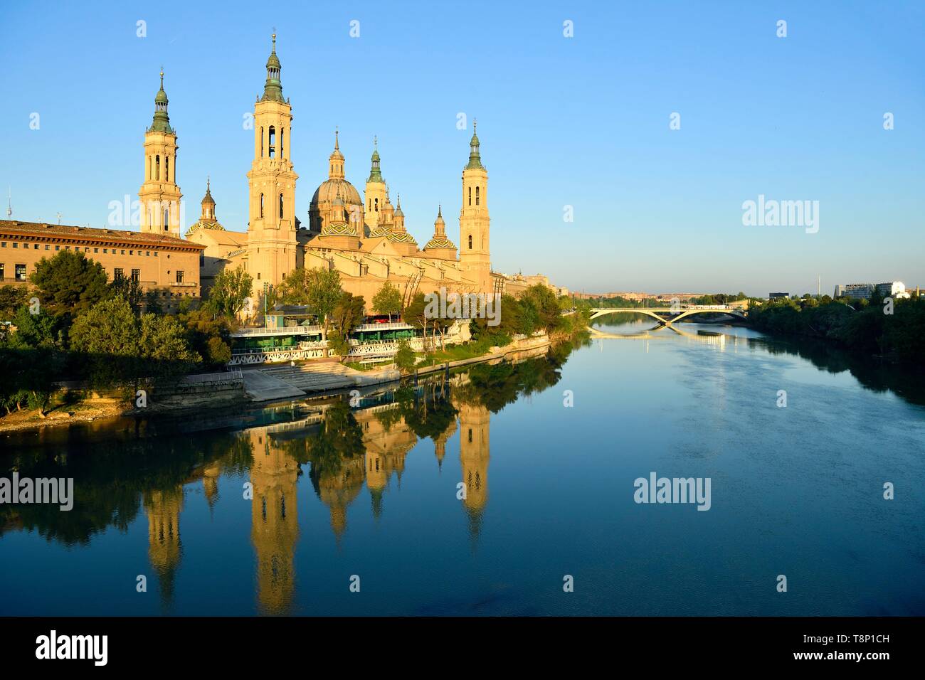 Spain, Aragon Region, Zaragoza Province, Zaragoza, Basilica de Nuestra ...