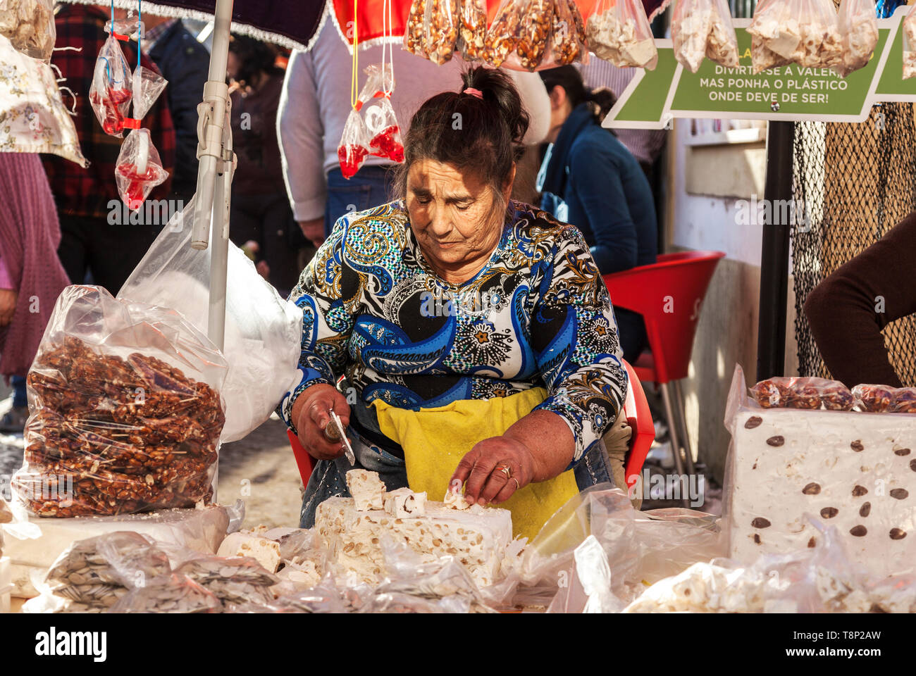 Women selling food festival hi-res stock photography and images - Alamy