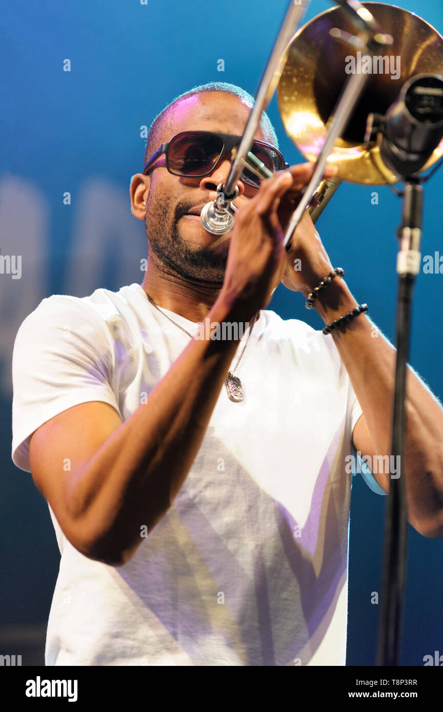 Trombone shorty hi-res stock photography and images - Alamy
