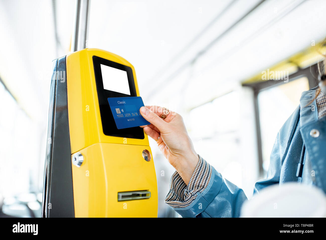 Smart card transport hi-res stock photography and images - Alamy