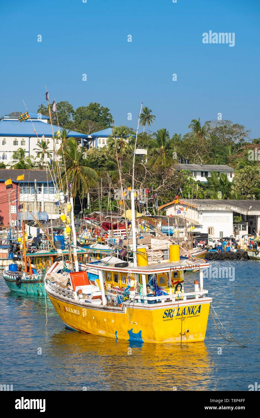 Sri Lanka, Southern province, Tangalle, the fishing harbour Stock Photo ...