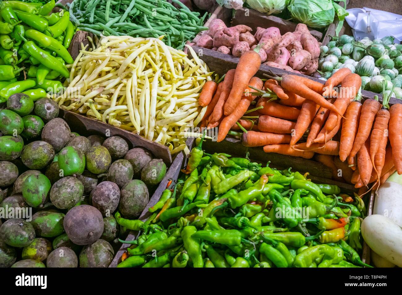 Sri Lanka, Southern province, Matara, fruit and vegetables market Stock ...
