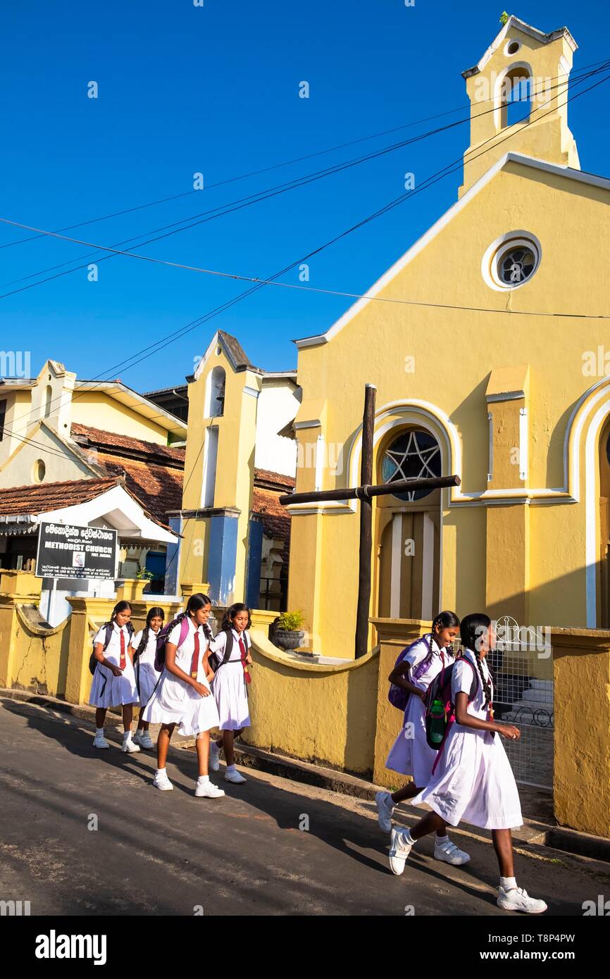 Sri lanka school girls hi-res stock photography and images - Alamy