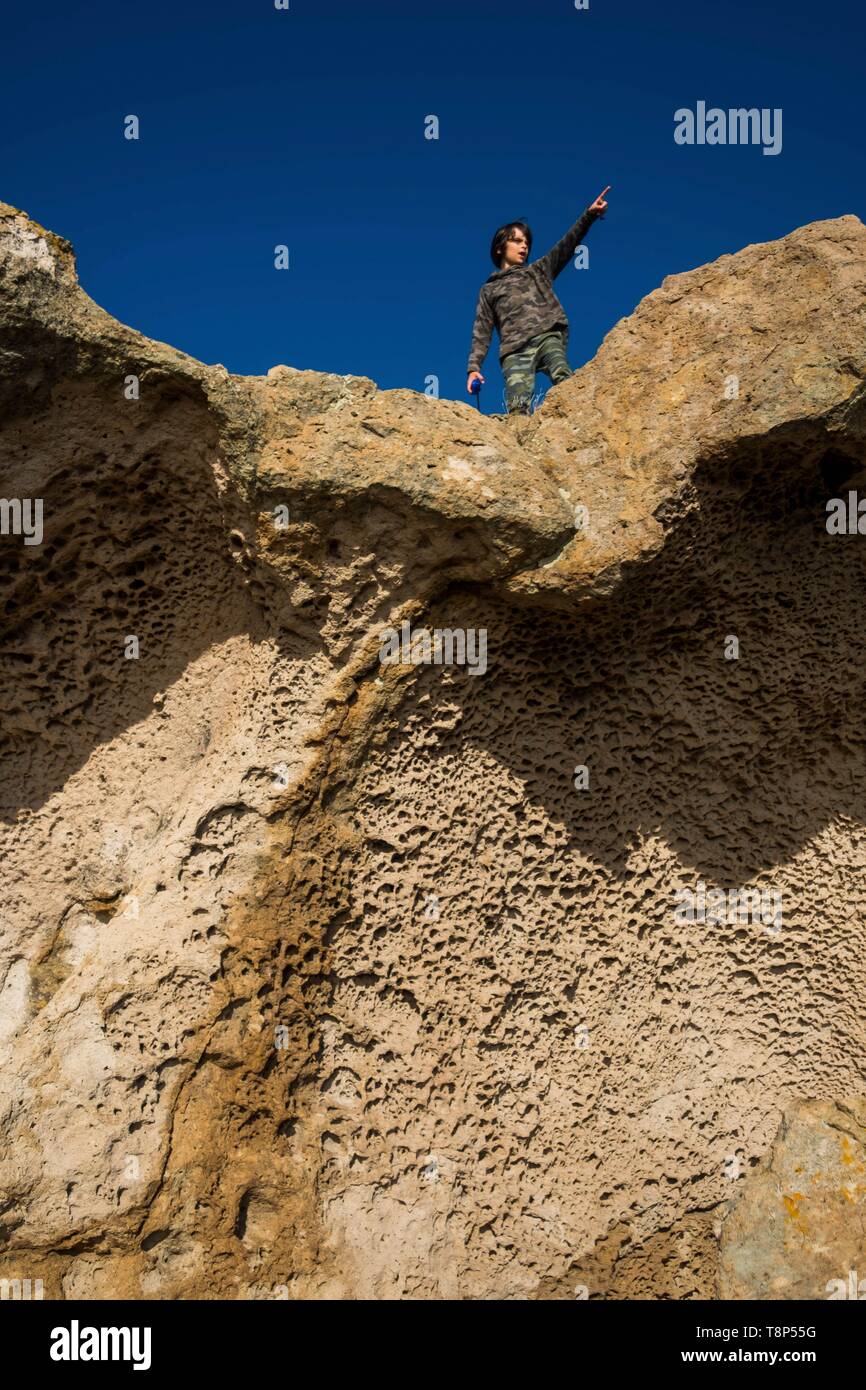 Rocky promontory hi-res stock photography and images - Alamy
