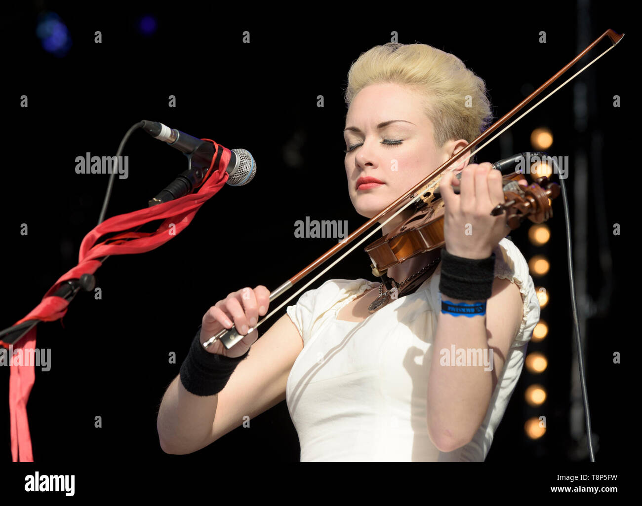 Erica nockalls violinist hi-res stock photography and images - Alamy