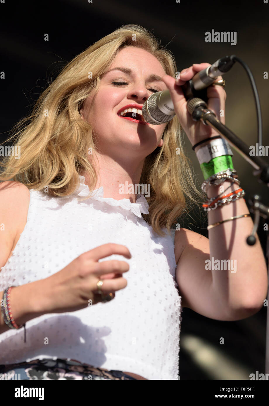 Lizzy Ward Thomas performing with Ward Thomas at Weyfest Festival ...
