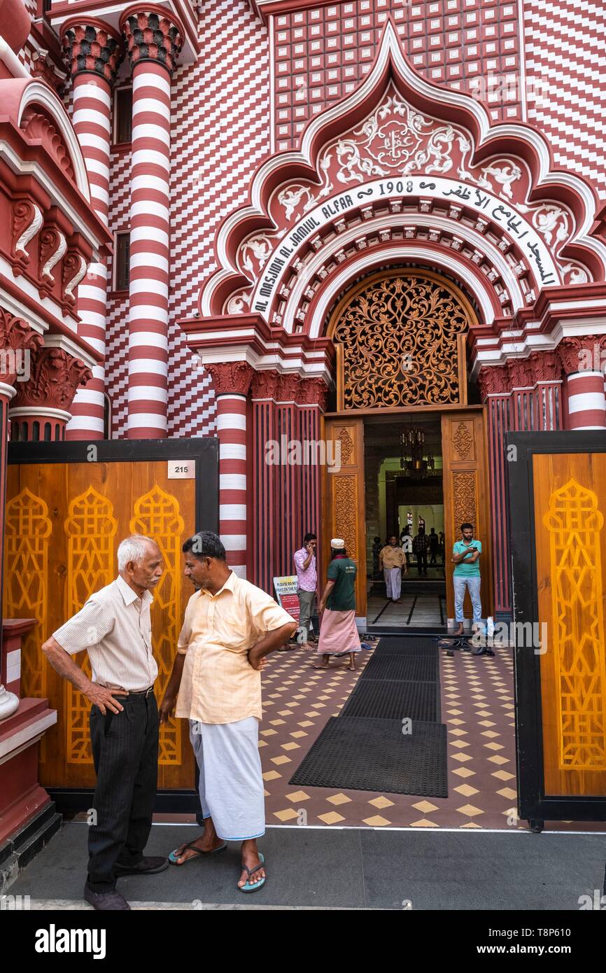Sri Lanka, Colombo, Pettah district, popular and shopping district ...