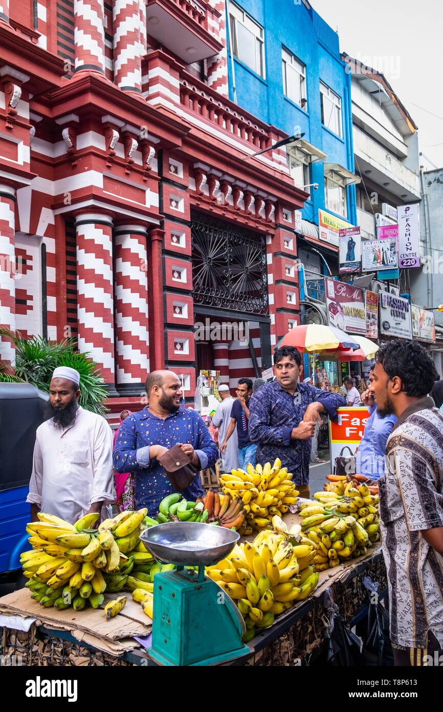 Sri Lanka, Colombo, Pettah district, popular and shopping district ...