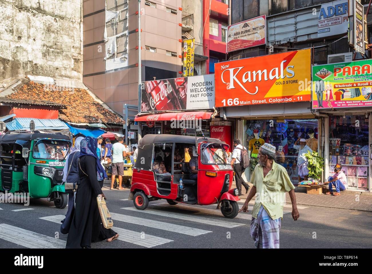 Sri Lanka, Colombo, Pettah district, popular and shopping district ...