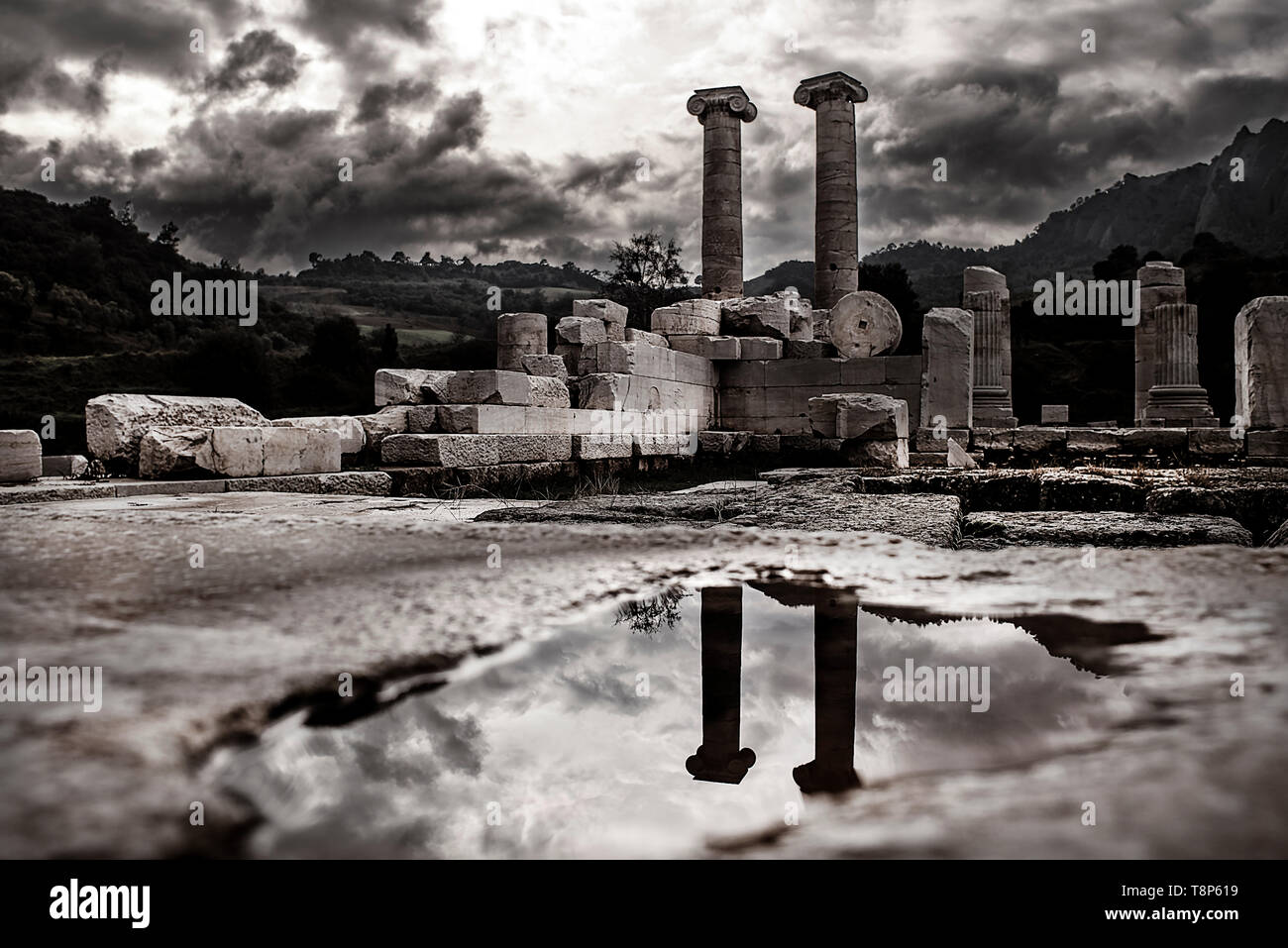 Artemis temple sardes salihli Turkey Stock Photo - Alamy
