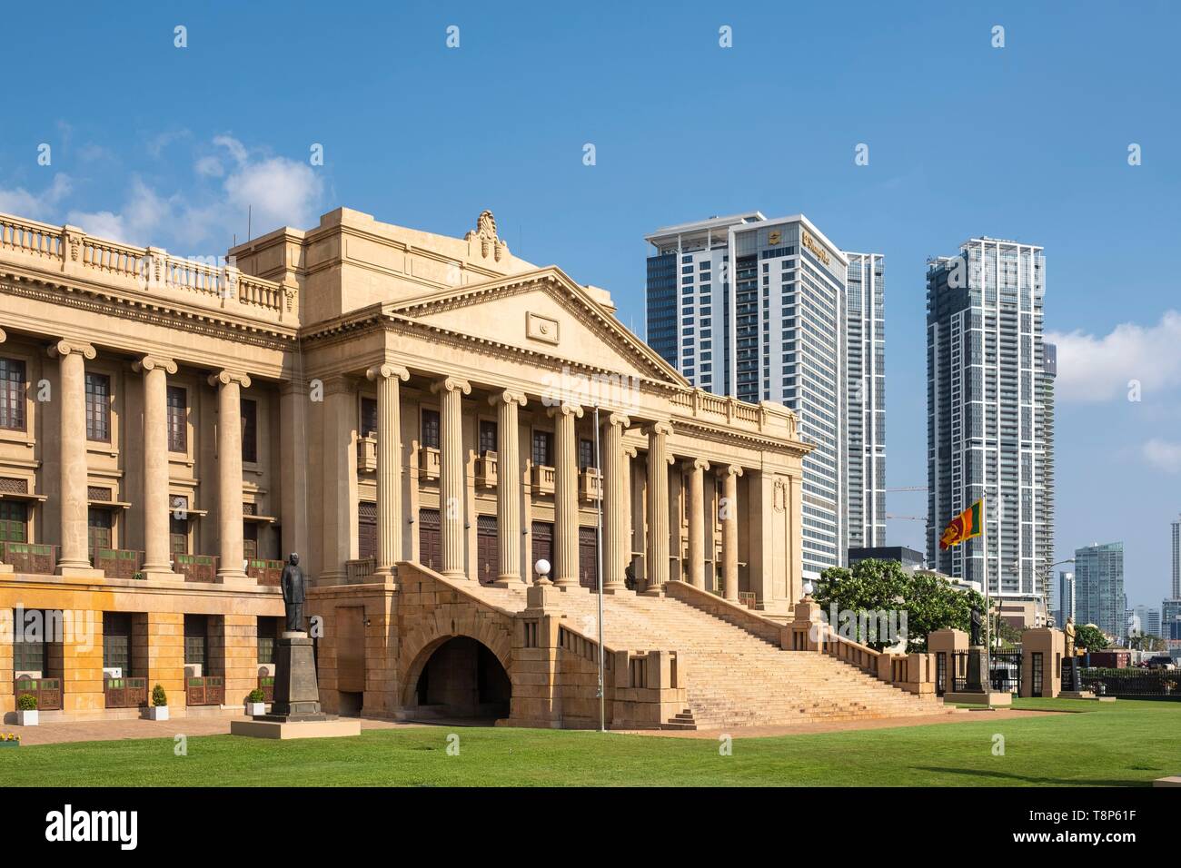 Sri Lanka, Colombo, Fort district, the Old Parliament Building houses ...