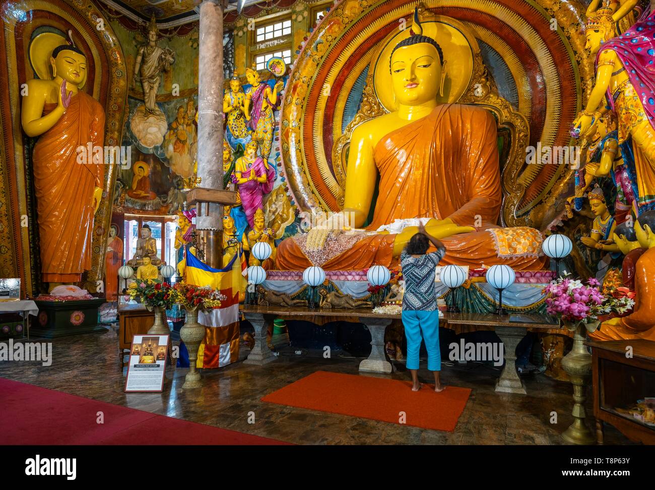 Sri Lanka, Colombo, Wekanda district, Gangaramaya Buddhist temple Stock ...