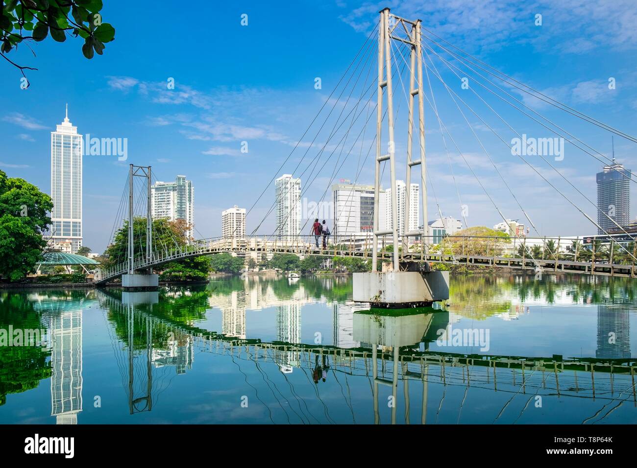 Sri Lanka, Colombo, Wekanda district, pedestrian footbridge over Beira ...