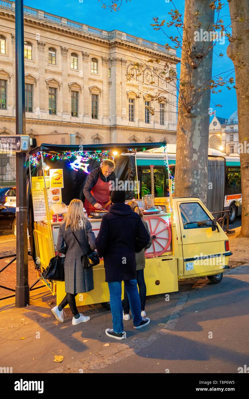 Food truck paris hi-res stock photography and images - Alamy