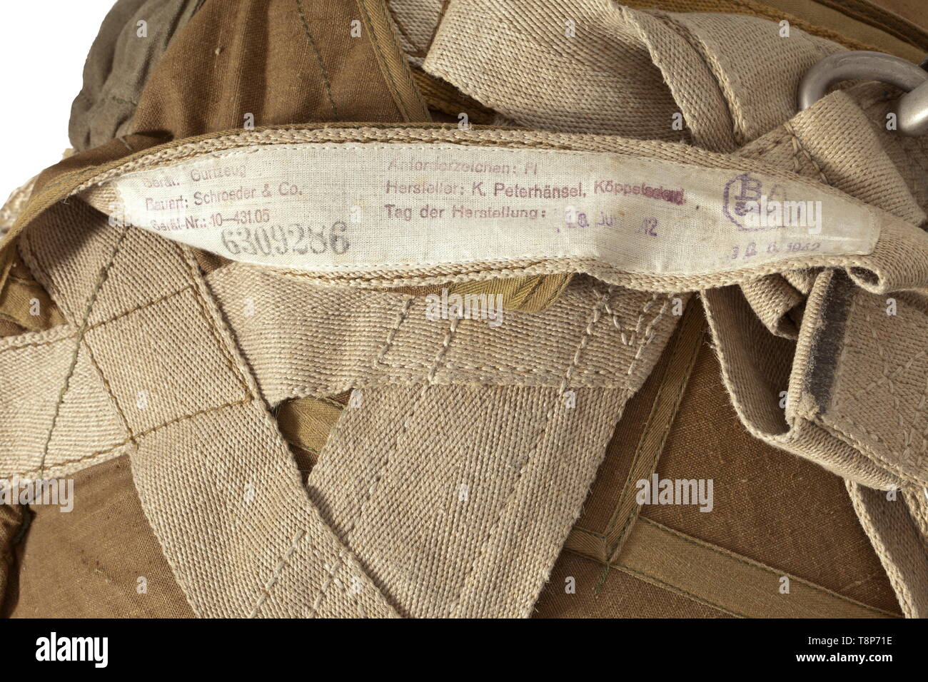 A paratrooper parachute pack, parachute and harness Olive-coloured ...