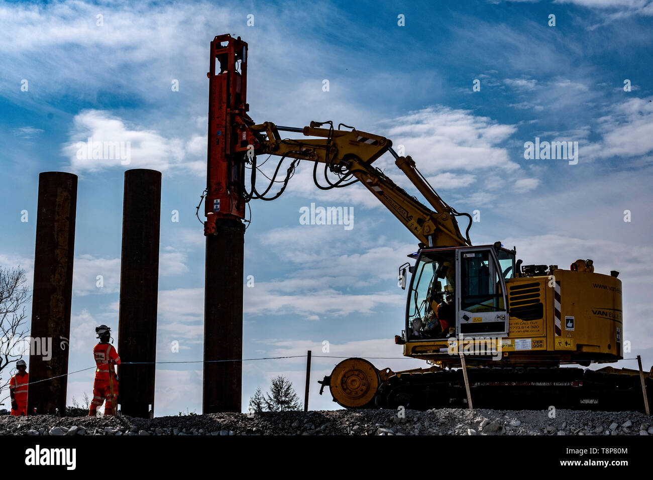 Drilling workers hi-res stock photography and images - Alamy