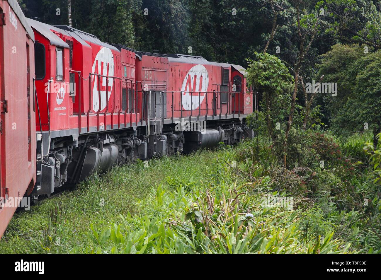 SERRA VERDE, BRAZIL - OCTOBER 8, 2014: People ride Serra Verde Express ...