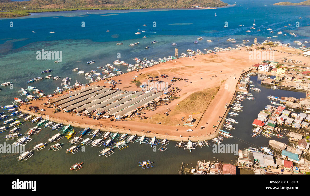 Berth with boats in the town of Coron. Palawan. Philippines.Coron ...