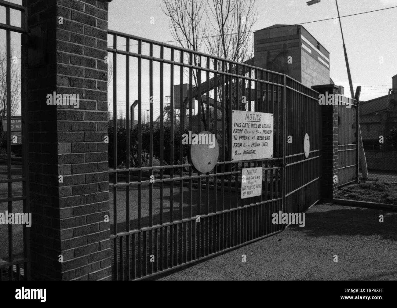 1974 miners strike Black and White Stock Photos & Images - Alamy