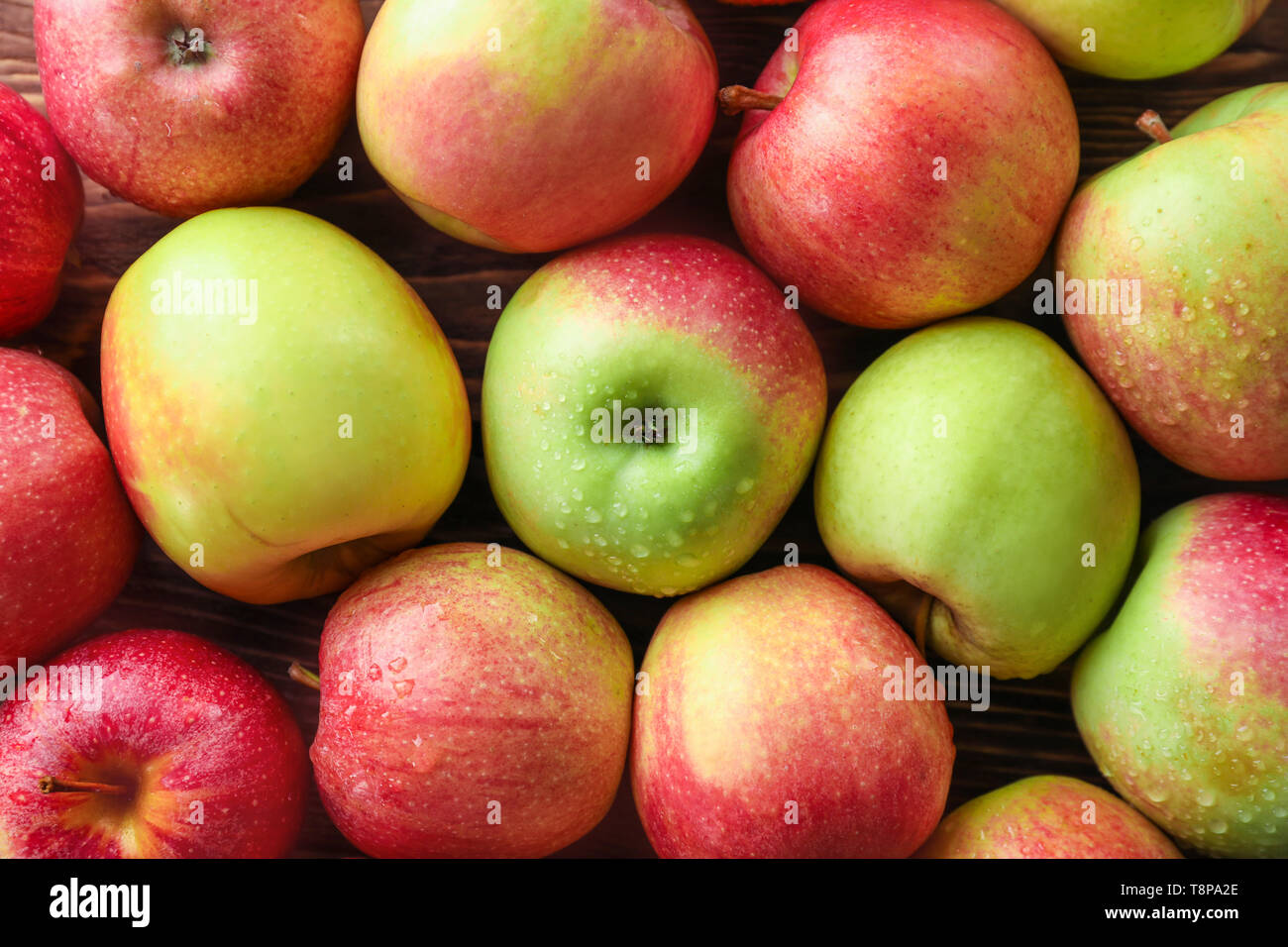 Apples on table top hi-res stock photography and images - Alamy