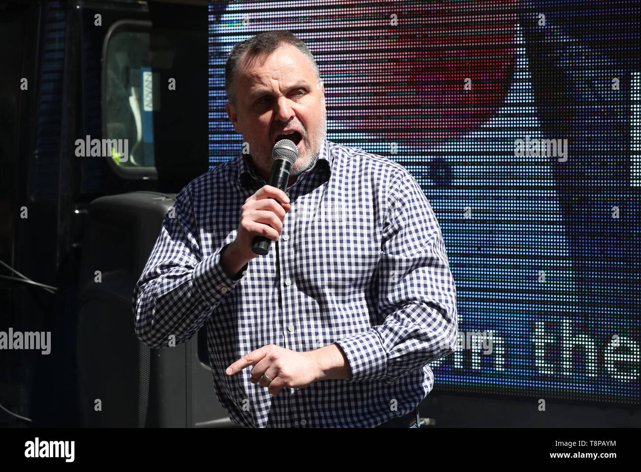 Veterans Against Terrorism leader Richard Inman to the crowd of ...