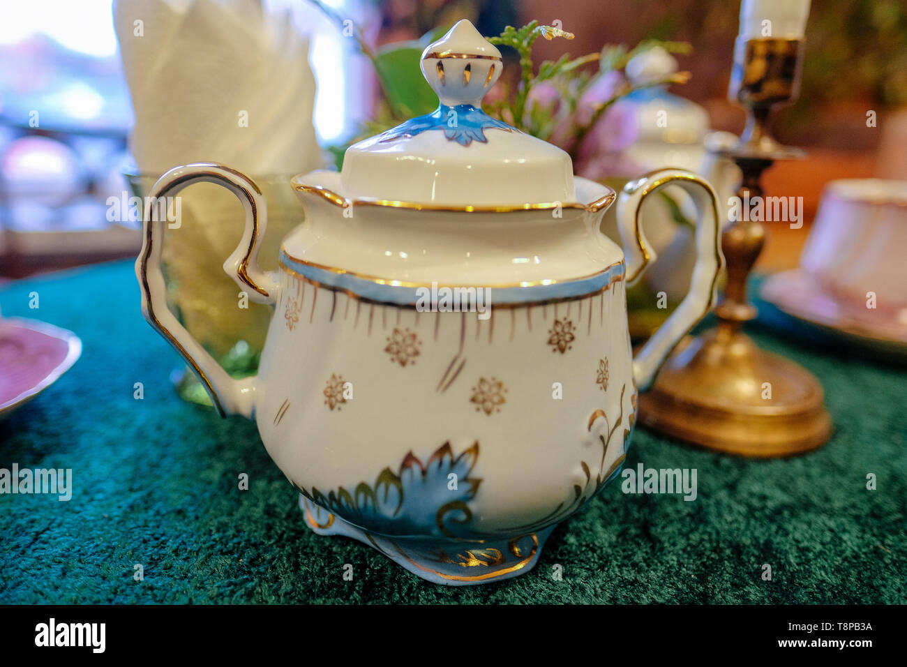Drink set up hi-res stock photography and images - Alamy