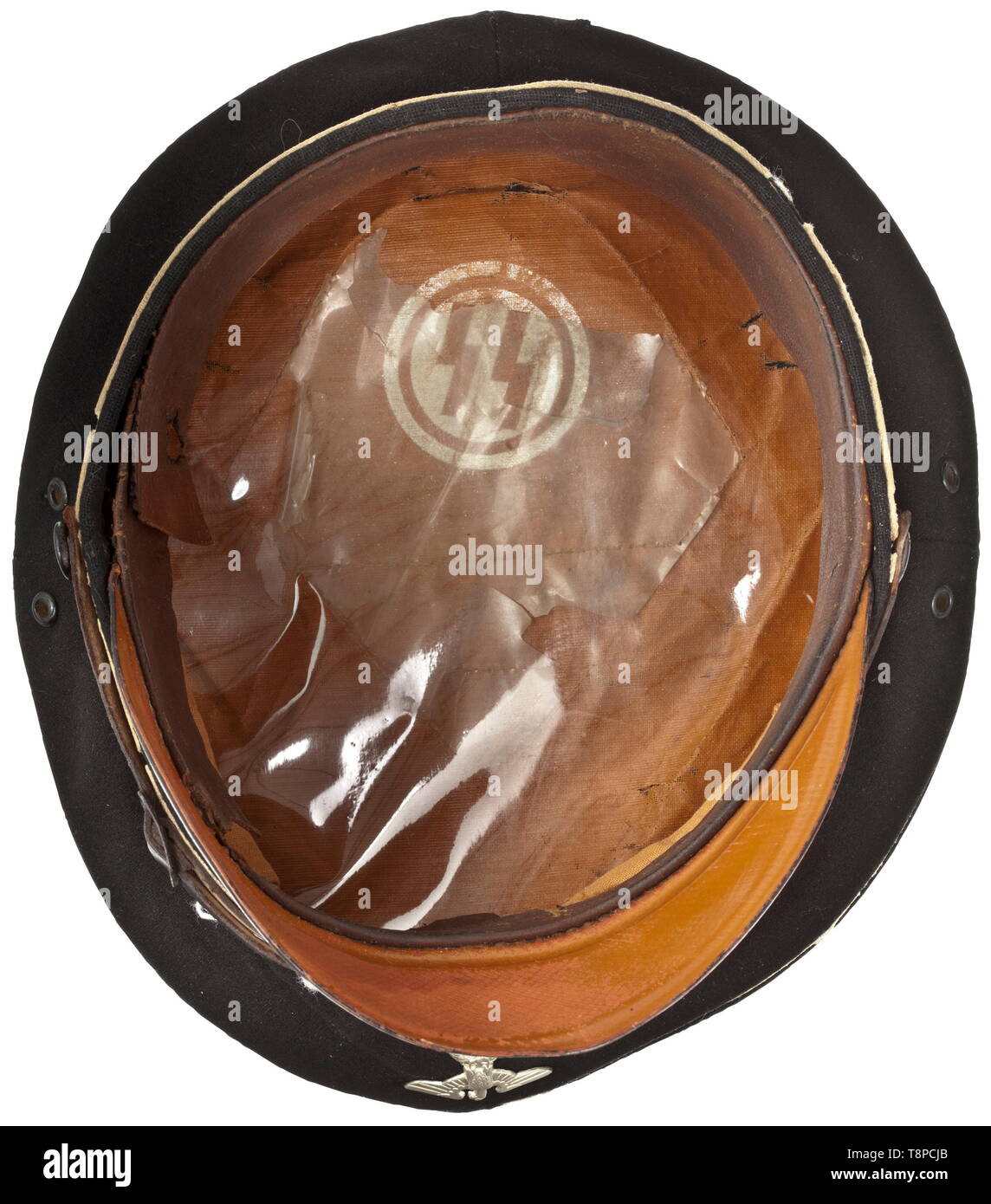 Nazi swastika on a ring hi-res stock photography and images - Alamy