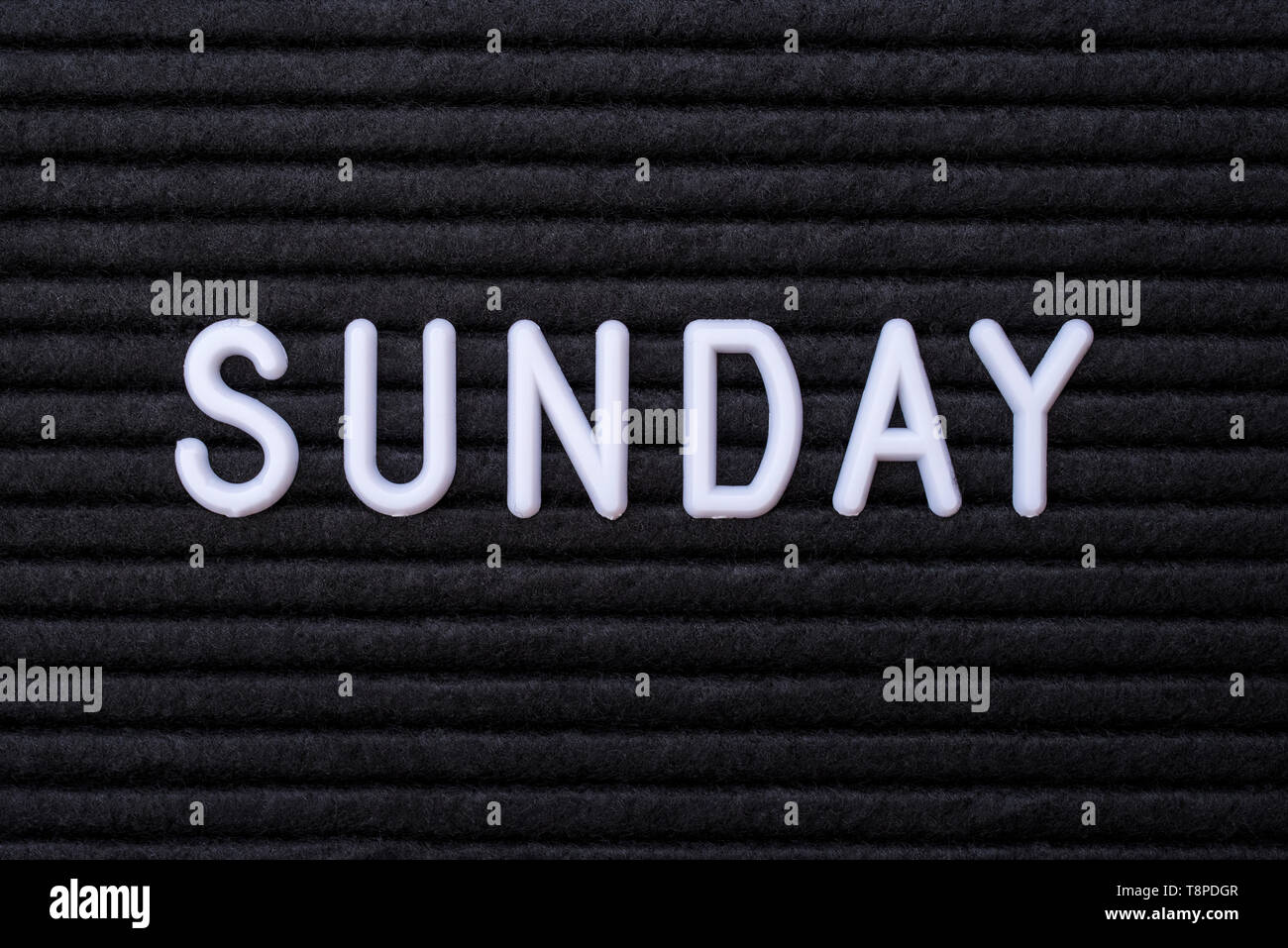 The word SUNDAY, spelt on a letter board Stock Photo - Alamy