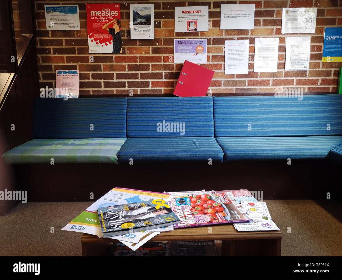 Busy nhs waiting room hi-res stock photography and images - Alamy