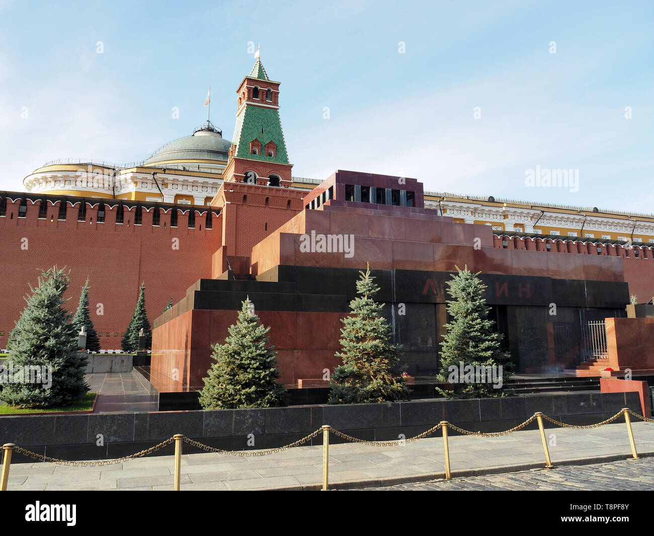 Lenin mausoleum hi-res stock photography and images - Alamy