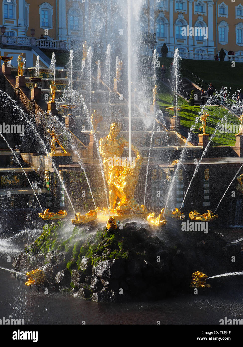 Samson Fountain, Grand Cascade, Peterhof, Petrodvorets, St. Petersburg ...