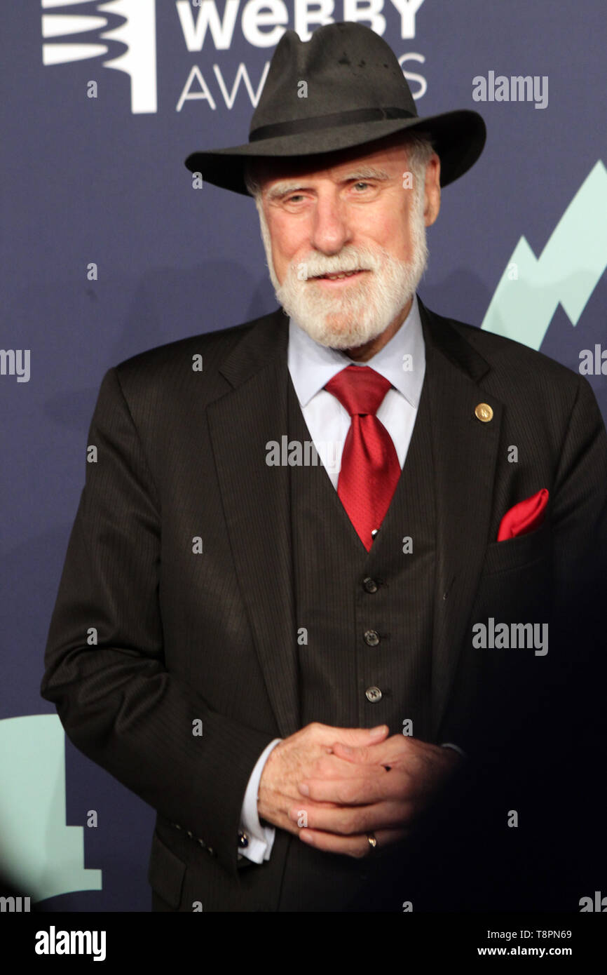 Vint cerf hi-res stock photography and images - Alamy