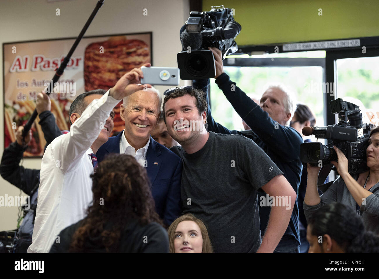 Joe biden taking a selfie hi-res stock photography and images - Alamy