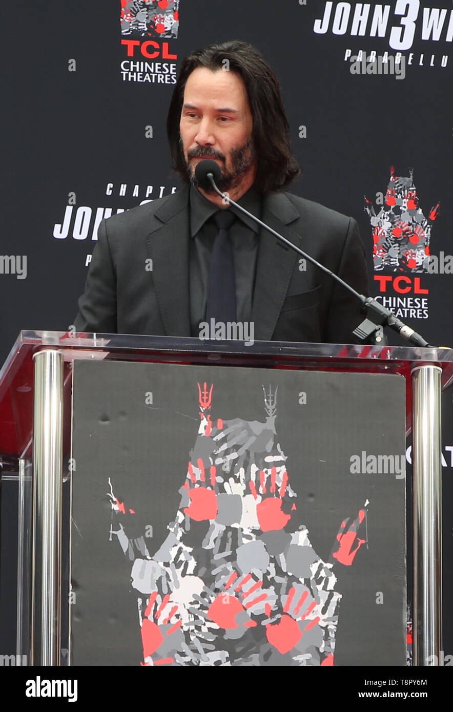 Hollywood, Ca. 14th May, 2019. Keanu Reeves at the Keanu Reeves Hand ...