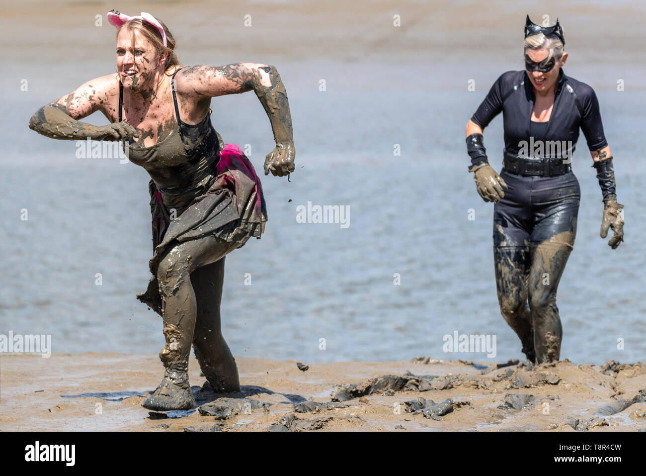 Women covered in mud hi-res stock photography and images - Alamy