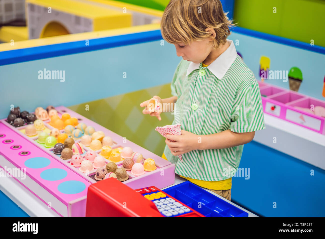 Vintage boy ice cream hi-res stock photography and images - Alamy