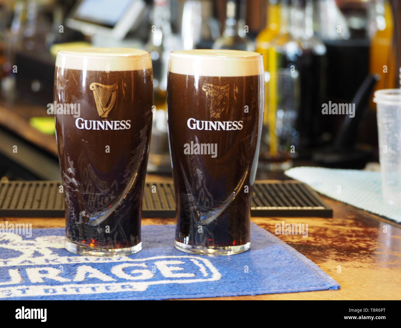 Pints of guinness hi-res stock photography and images - Alamy