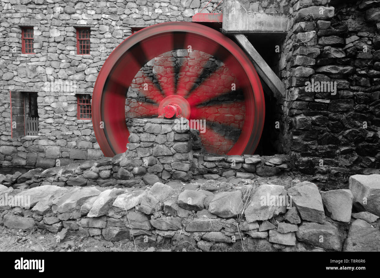 Redwaterwheel hi-res stock photography and images - Alamy