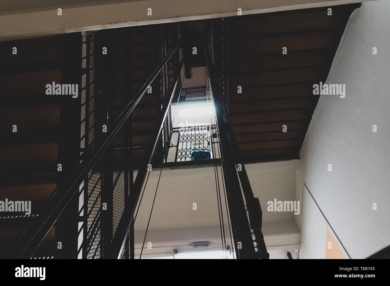 Vertigo architecture hi-res stock photography and images - Alamy