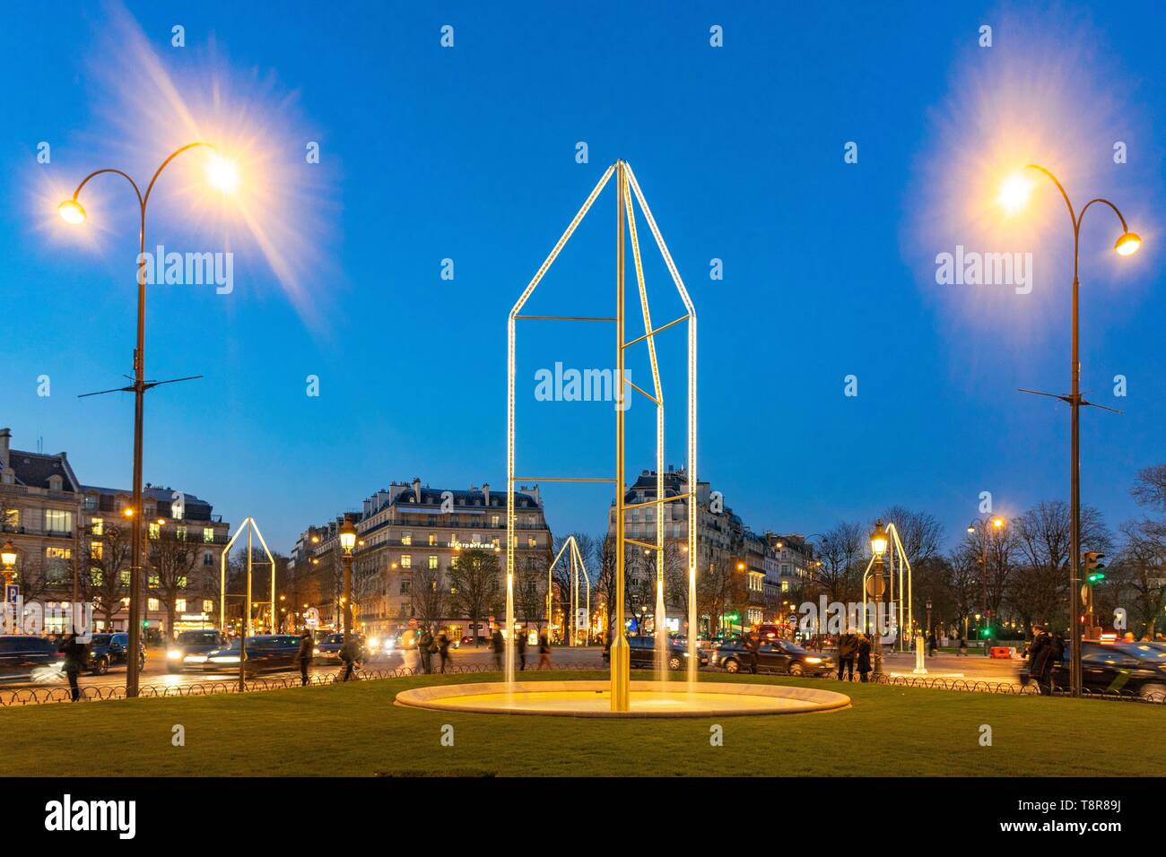 Paris champs elysées water hi-res stock photography and images - Alamy