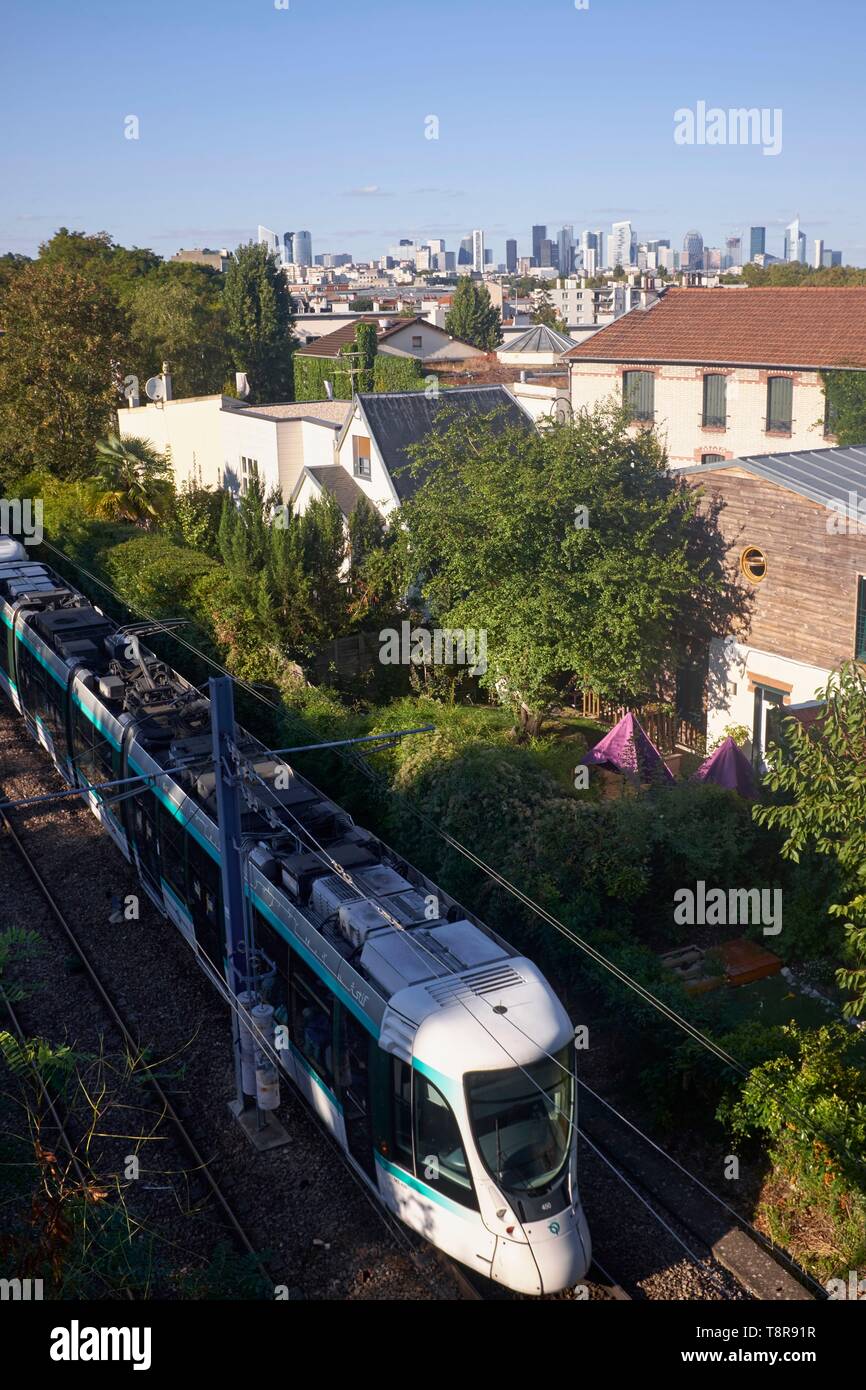 France, Hauts de Seine, Saint Cloud, Tramway T2 (Pont de Bezons/Porte ...