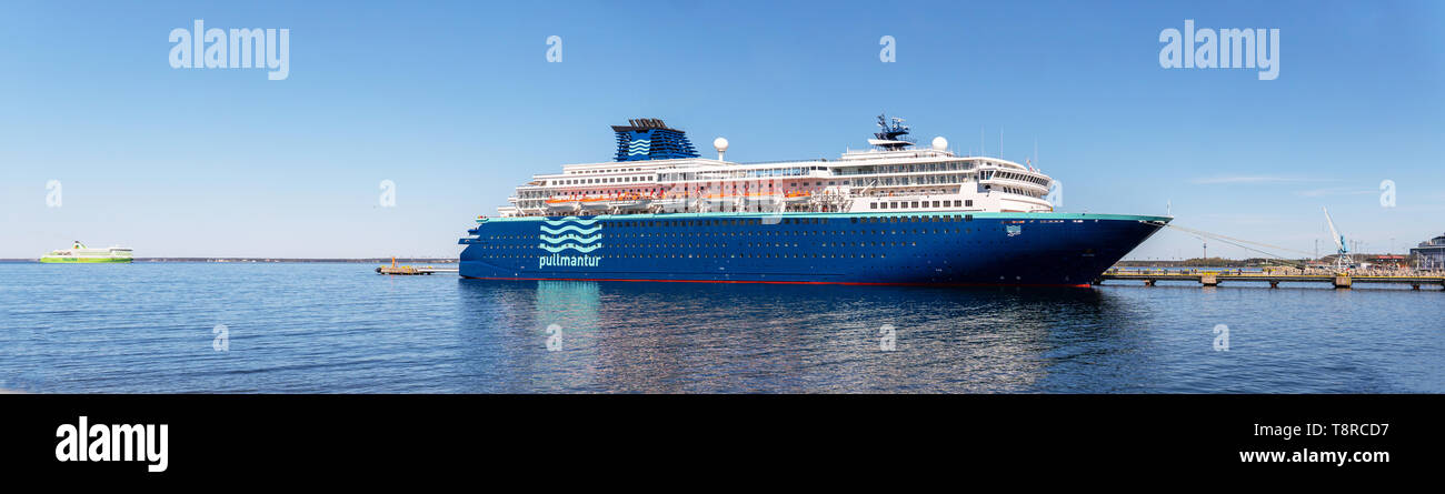 Cruise ship MV Zenith of the Pullmantur Cruises Fleet docked in ...