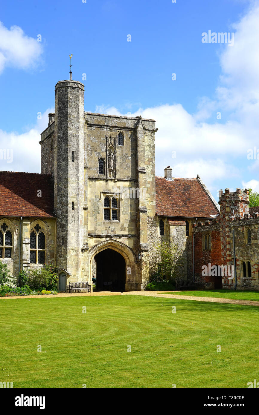 Medieval hospital hi-res stock photography and images - Alamy