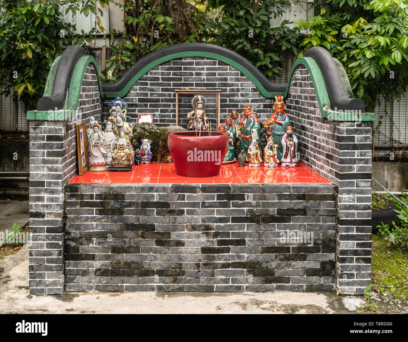 Hong Kong, China - March 8, 2019: Tung Shan Temple in Wing Ping Tsuen ...