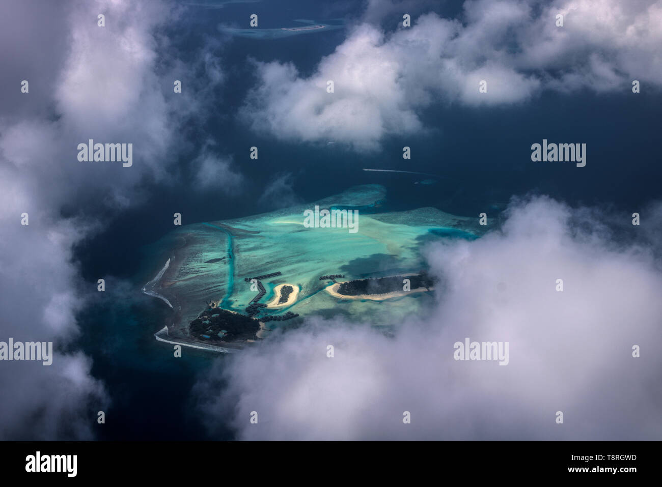 This unique image shows the Maldives photographed from a plane from ...